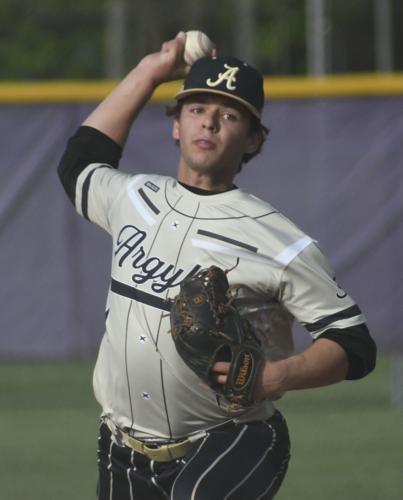 Strong pitching pushes M-G over Giants | Sports | chronicle-tribune.com