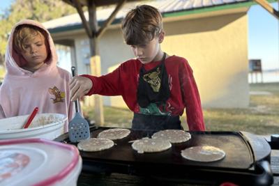 Another breakfast by Gus: Young boy continues his mission to feed the ...