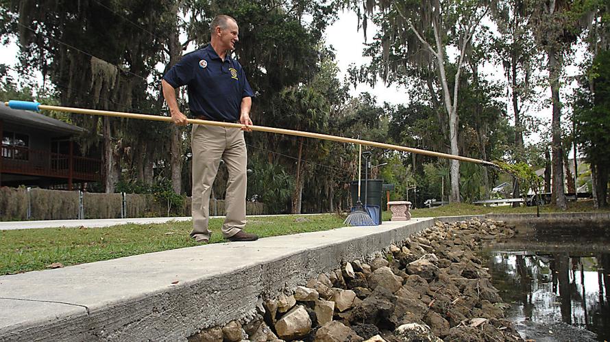 Muck raker: Man hopes to clean bay ‘one rake at a time’ | Local News ...