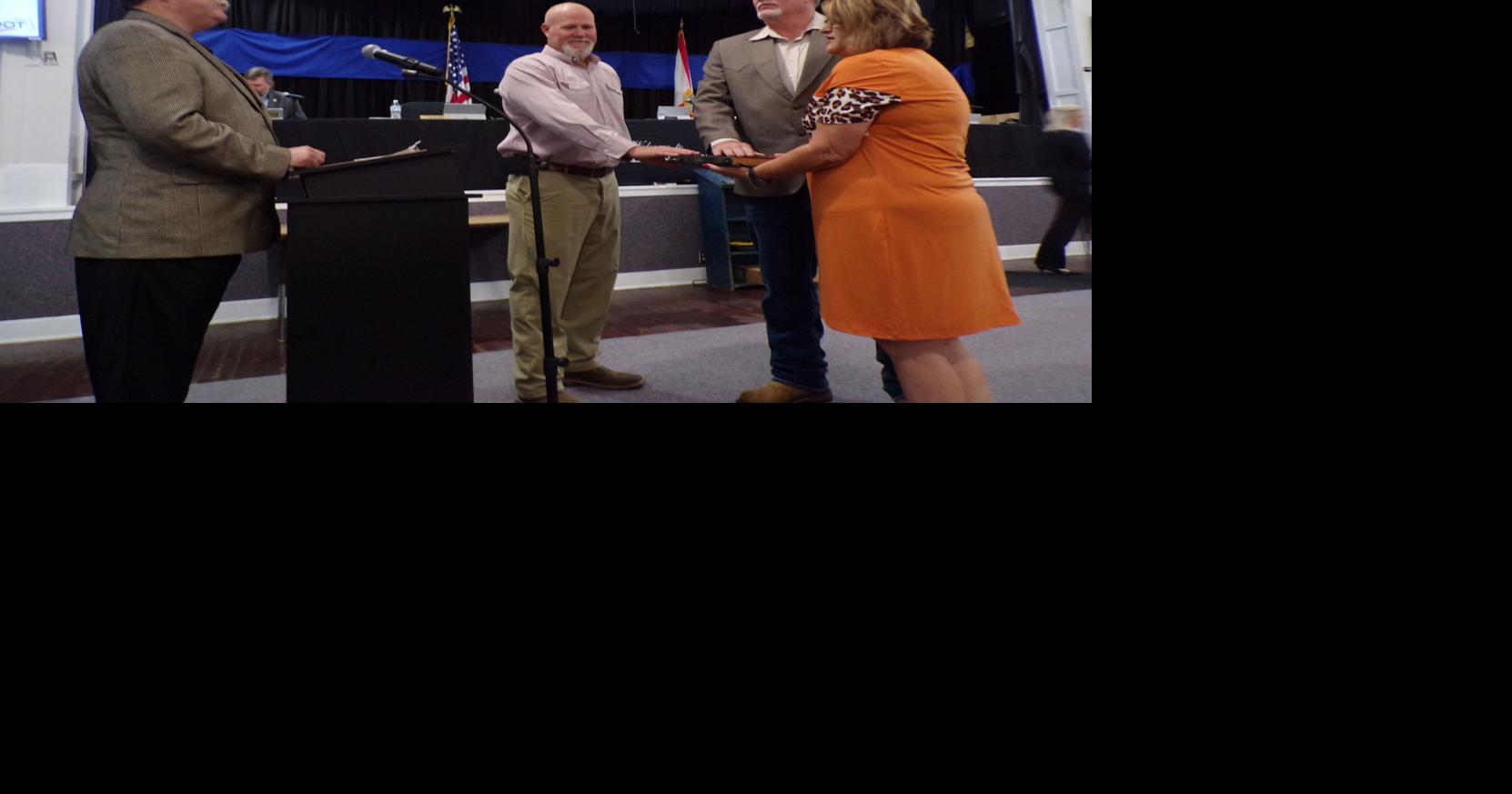 Tim Hodge joins Levy County Commission | Local News | chronicleonline.com