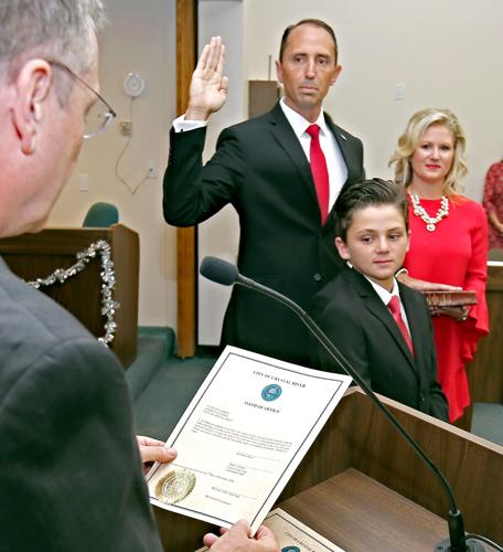 Crystal River Mayor Joe Meek, Councilwoman Cindi Guy help make moves at ...
