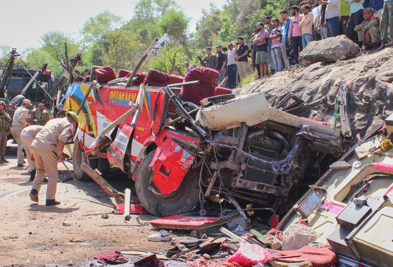 Bus accident in Indian-controlled Kashmir kills 21 people | Nation ...