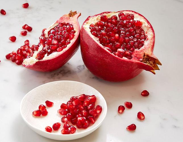 Enjoy the unique taste of pomegranates using 3 easy tips | Let's Eat in ...