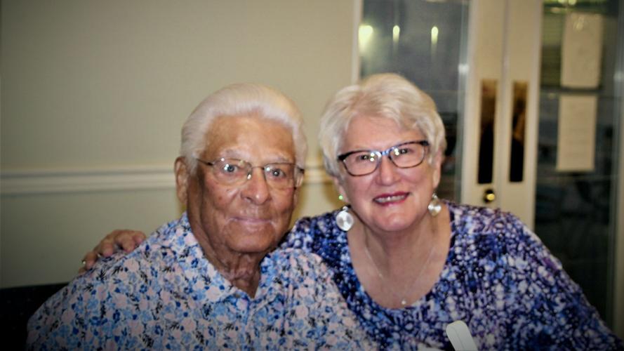 OP residents enjoy "Carpenters" concert | Local News | chronicleonline.com