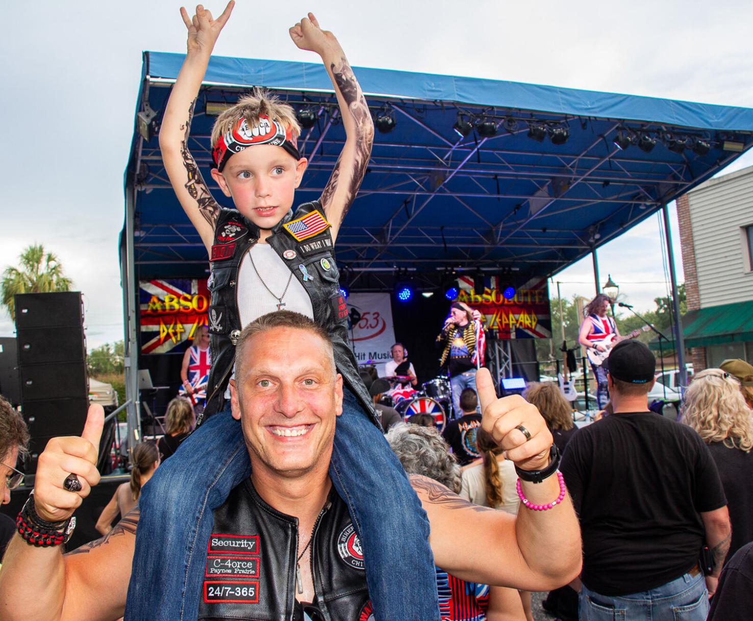Absolute Def Leppard brings '80s rock energy to Small Town Saturday ...