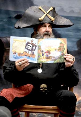 Arrr! Pirate to read from one of his books, entertain kids at gallery ...