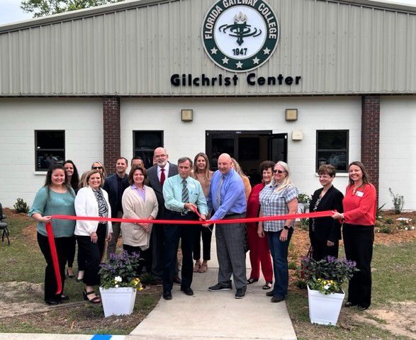 Ribbon cutting celebrates reopening of Florida Gateway College Career ...