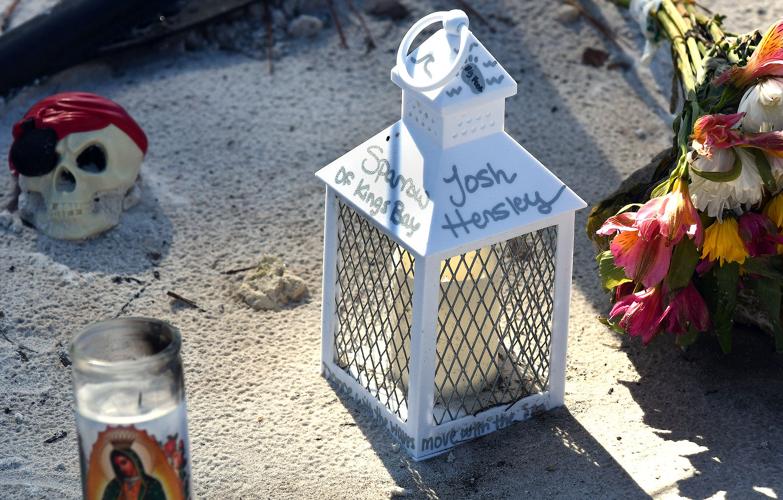 'Paddle out' pays tribute to Josh Hensley, Crystal River's "Captain ...