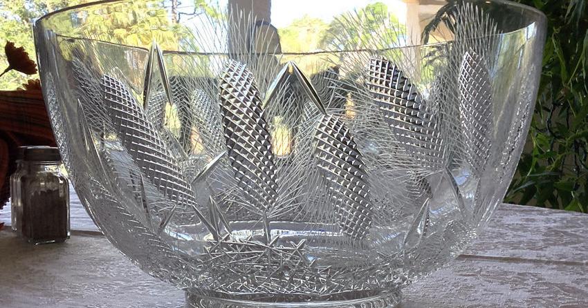 Sikorski's Attic: Pretty cut crystal bowls have been popular for many ...