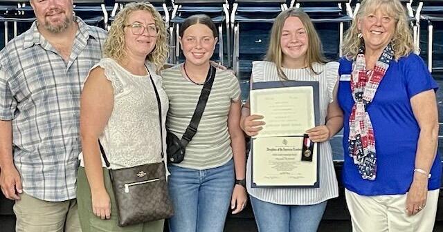 DAR Rainbow River Chapter issues Citizenship Medals to area youth ...
