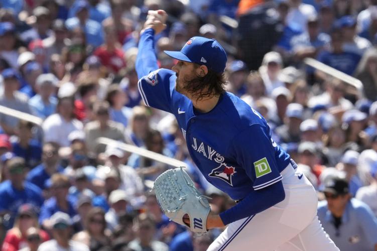 Goldschmidt hits tiebreaking HR in ninth, Yankees beat Blue Jays 3-1 ...