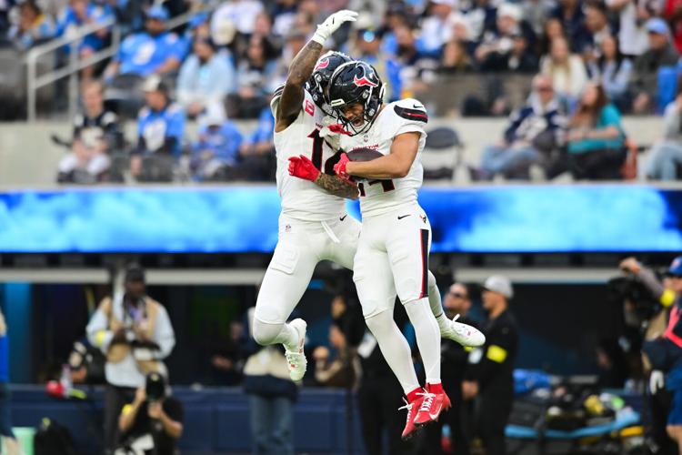 Texans clinch third consecutive playoff berth with 20-16 win over ...