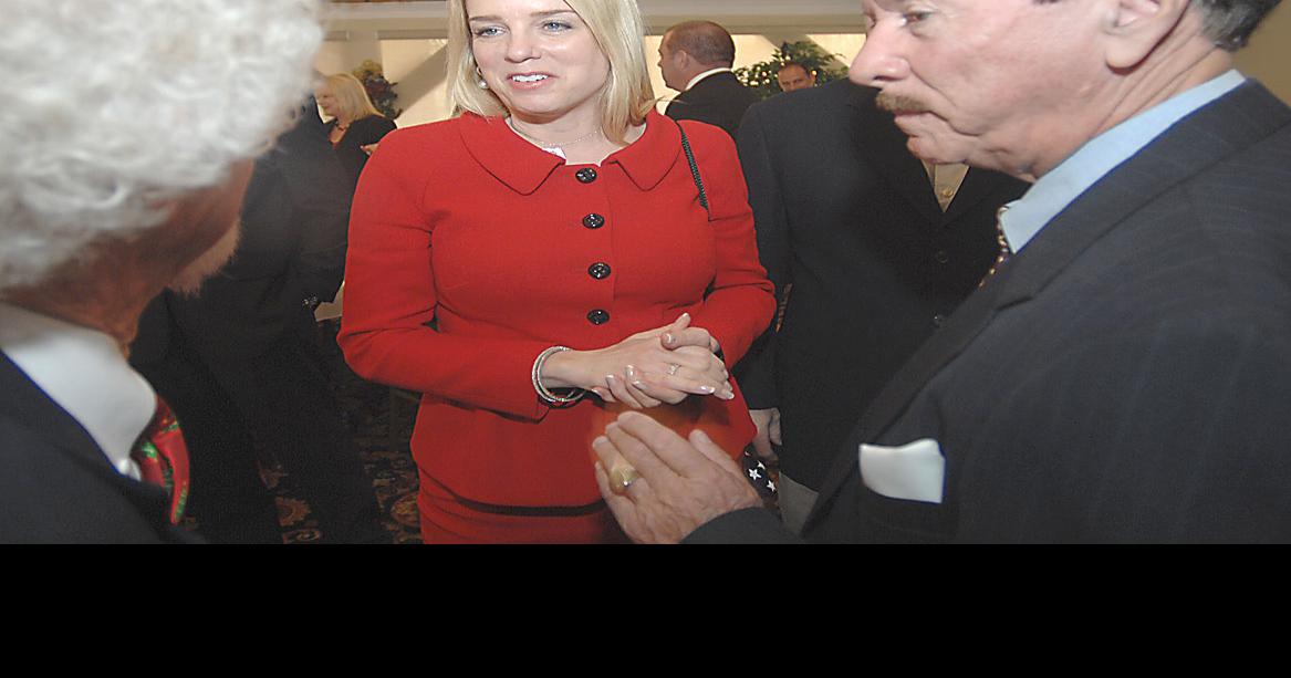 Bondi touts record at county event | Local News | chronicleonline.com