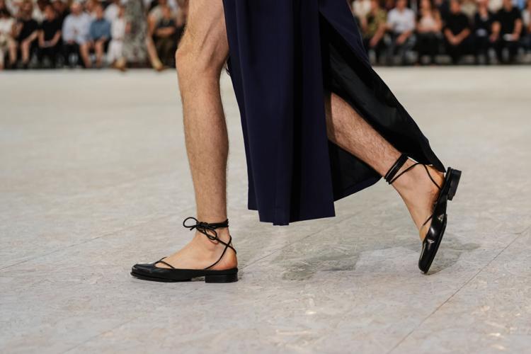 Gender-bending is now part of menswear. Paris runways show how ...