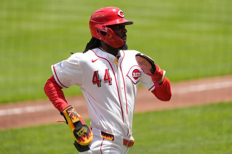 Reds place shortstop Elly De La Cruz on the 10-day IL with a right ...