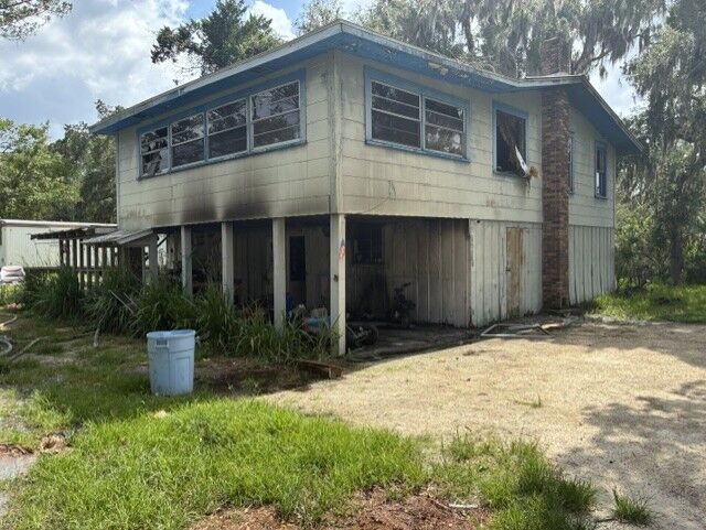Fire damages Homosassa stilt home | Local News | chronicleonline.com