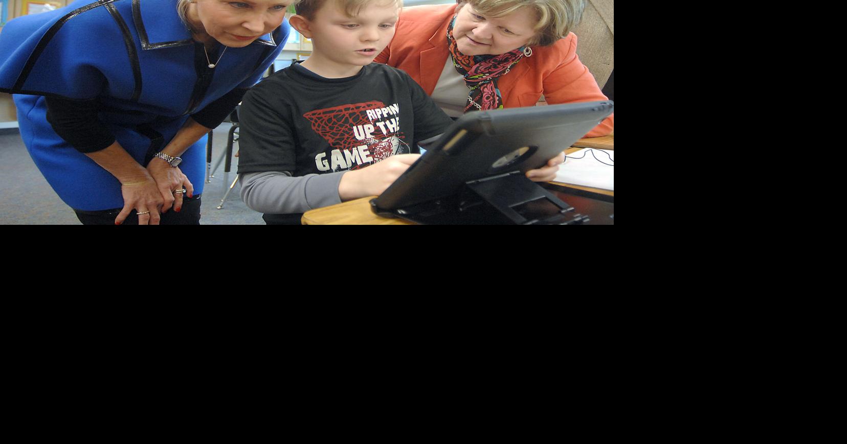 Florida's first lady pays visit to Crystal River Primary School ...