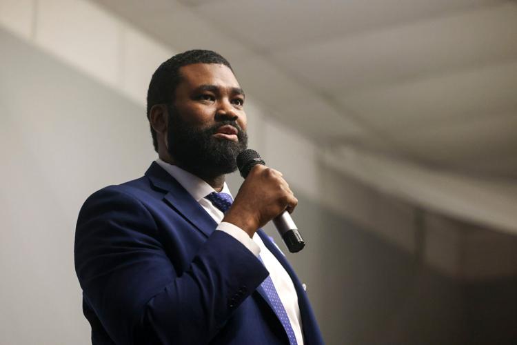 With barely a mention of Trump, Fulton County DA Fani Willis seeks a ...