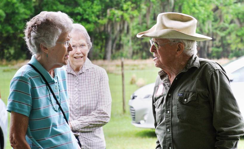 Kit and kin | Local News | chronicleonline.com