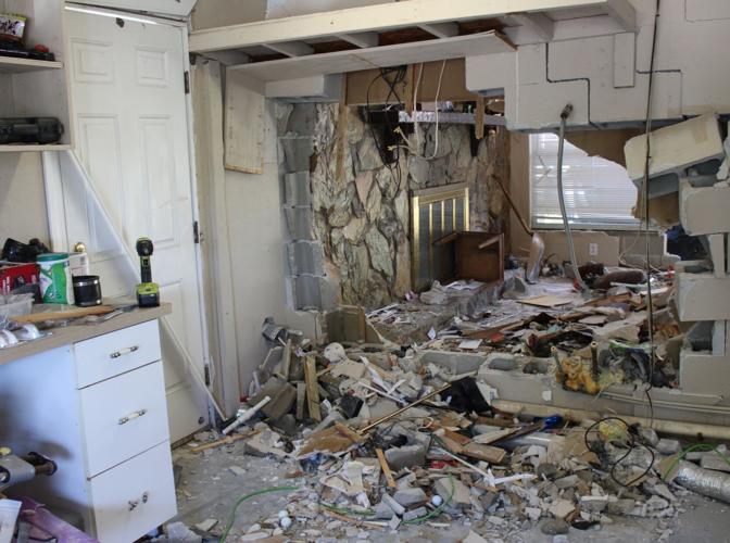 ‘It sounded like a bomb went off’ Driver fleeing law enforcement ...