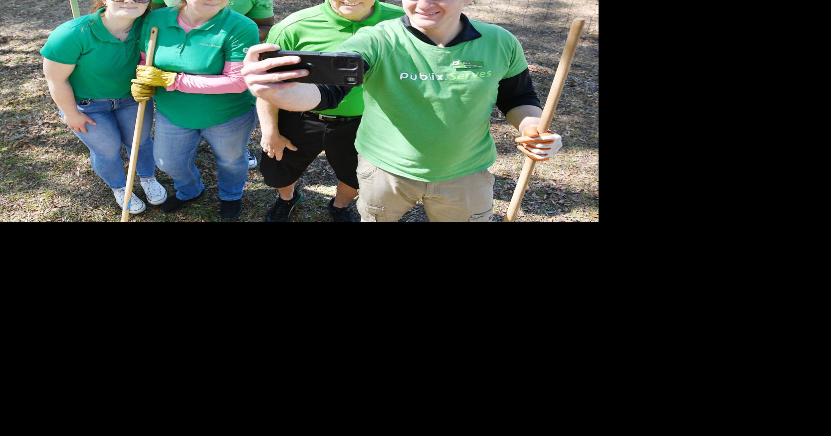 Publix 'serves' at Whispering Pines | Local News | chronicleonline.com