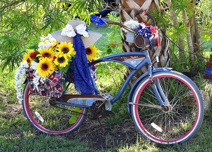 Residents of Ozello get creative with bicycles and blossoms | Local ...