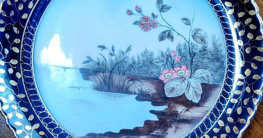 Sikorski's Attic: Don't relegate pretty plates to the thrift store ...
