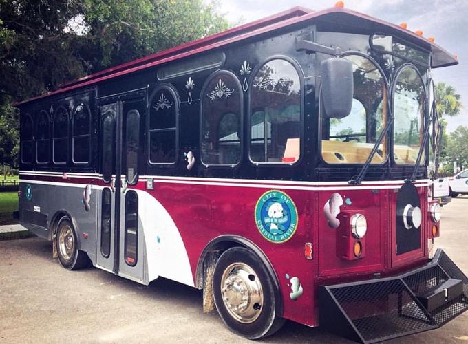 Crystal River's Three Sisters Springs trolley gets new look for manatee ...