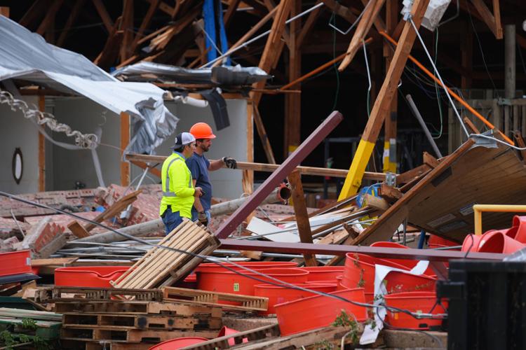 Texas tornado leaves 5 injured, buildings collapsed and homes without ...