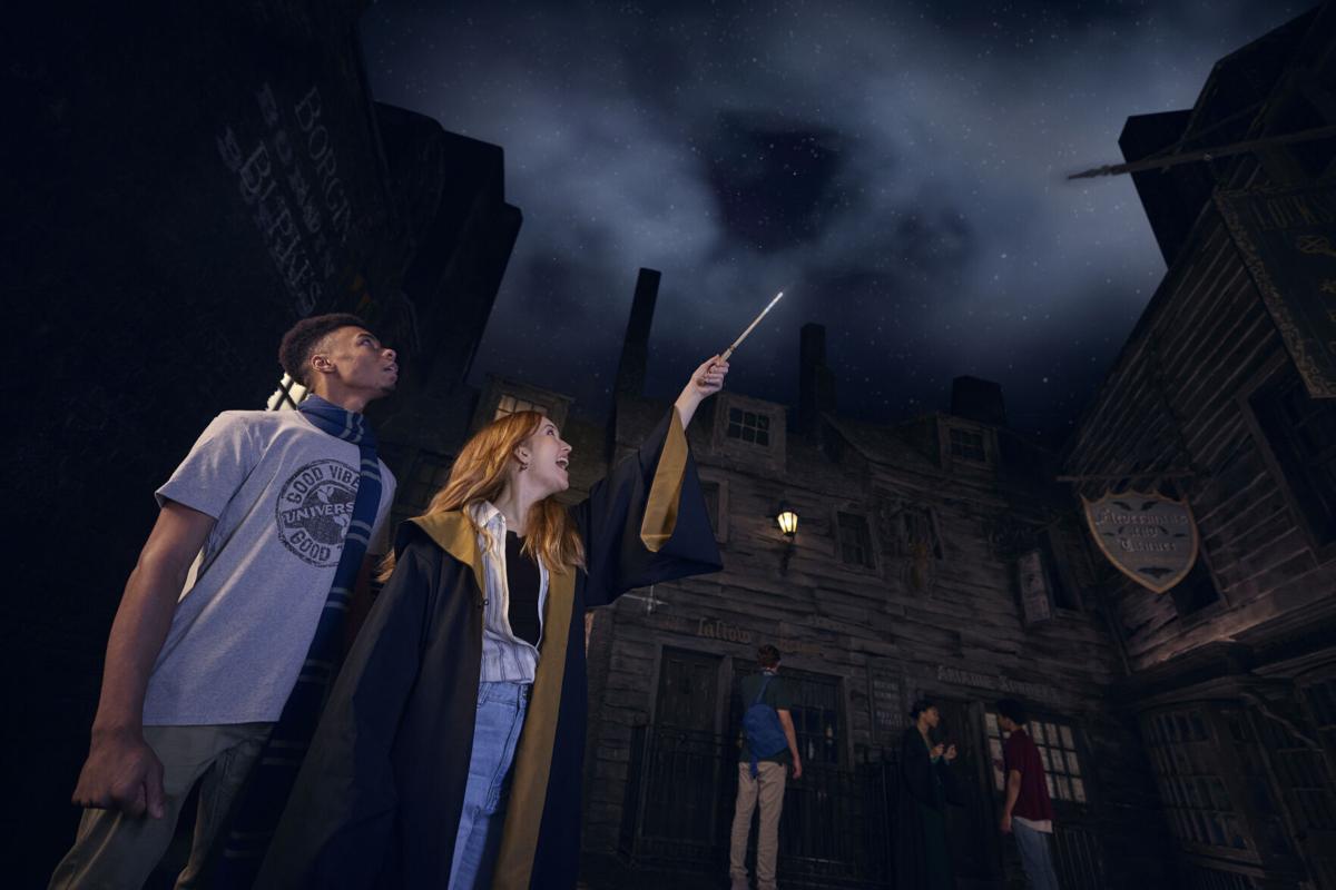 Universal gives wizards, witches new reason to 'wand'er the parks ...