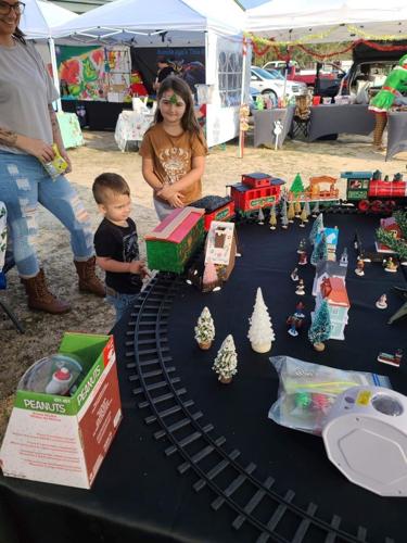Vendors show their festive side in Panacea Christmas Village Craft Show ...