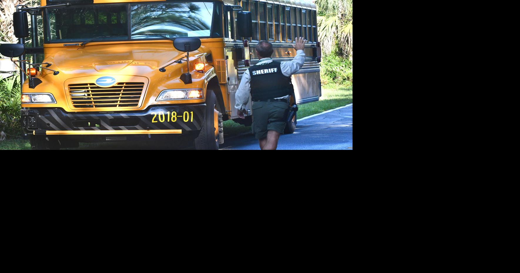 School bus driver, students startled after vehicle swipes side mirror ...