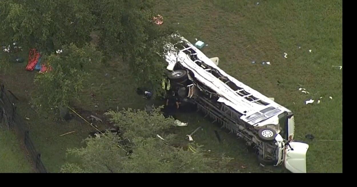 Update: 8 dead, at least 40 injured as farmworkers' bus overturns near ...