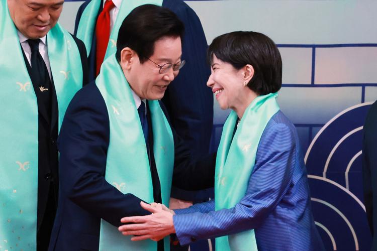 Japan will host summit with South Korea to bolster ties as Tokyo's ...
