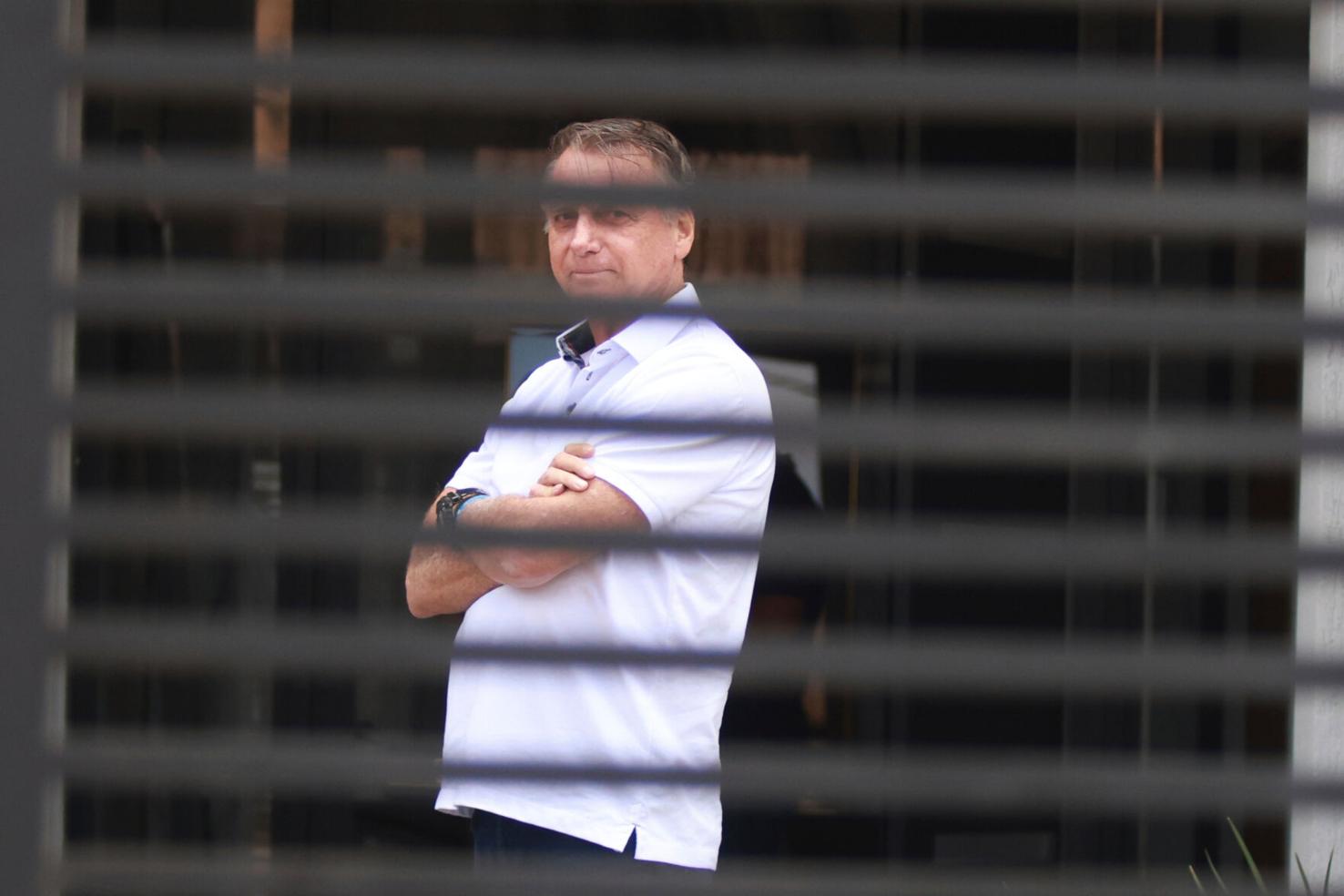 Brazil's Supreme Court moves Bolsonaro to larger cell with outdoor area ...