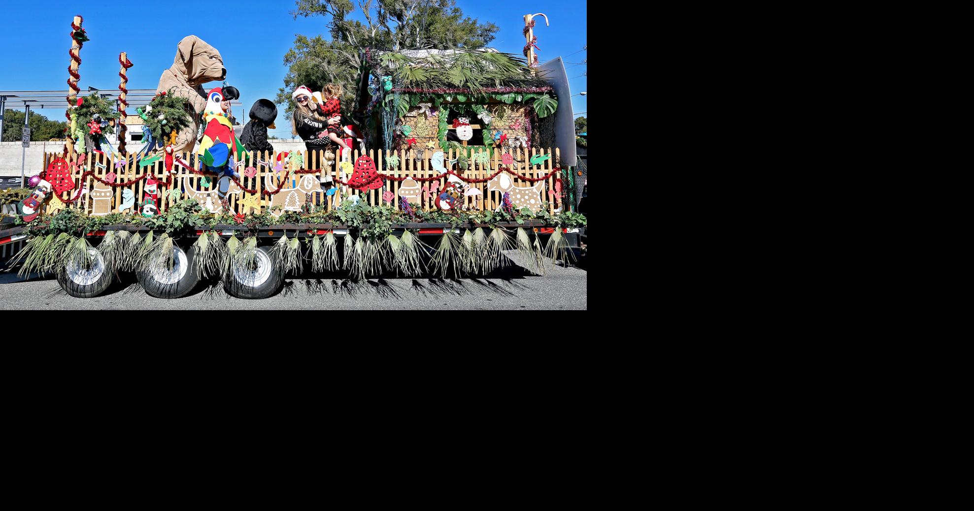 Inverness Christmas Parade soaks up sun, holiday cheer | Local News ...
