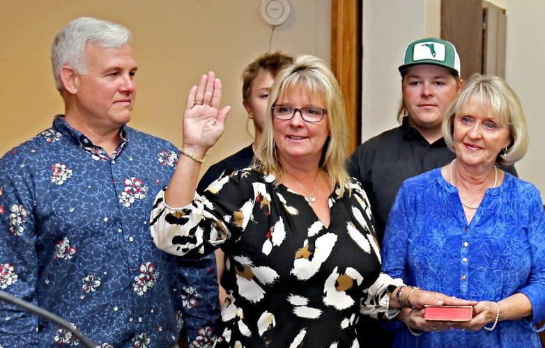 Crystal River Mayor Joe Meek, Councilwoman Cindi Guy help make moves at ...