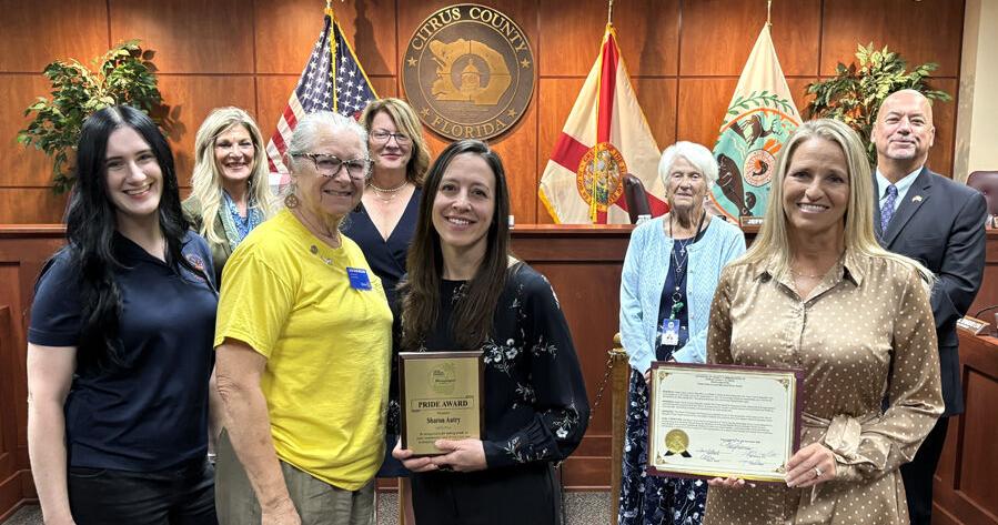 KCCB Award to Sharon Autry | Community | chronicleonline.com