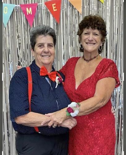 Baby Boomers hold annual senior prom | Lifestyle | chronicleonline.com