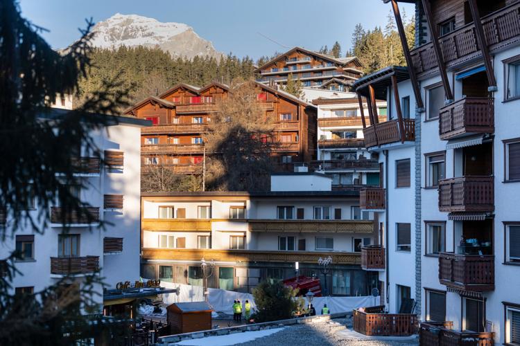 About 40 people dead and 115 injured in fire at Swiss Alpine bar during ...
