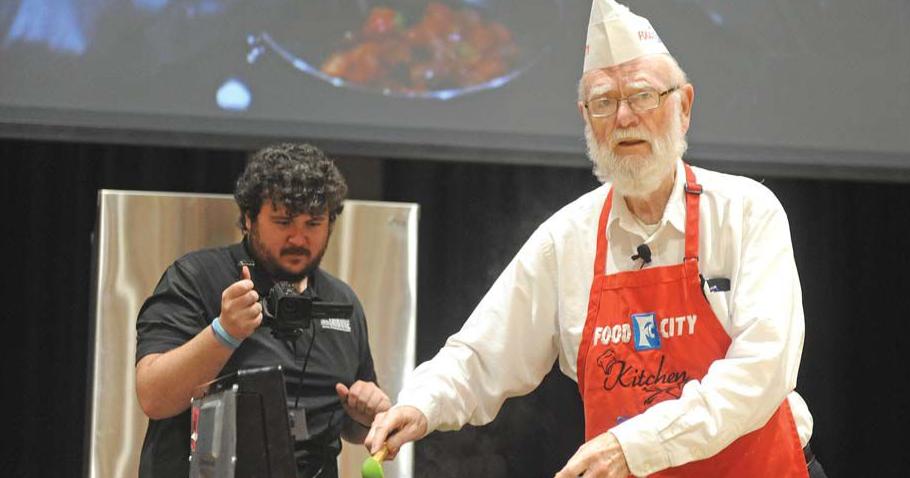 Chef Walter impresses at Cooking Show | Local News | citizentribune.com