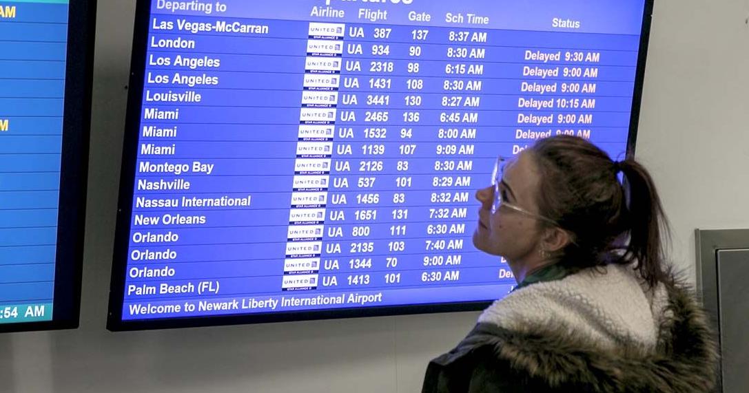 Flight disruptions cascade across US after computer outage | National ...