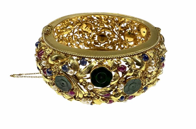 Unique Jewelry Pieces to Auction in Glendale | Local Business ...