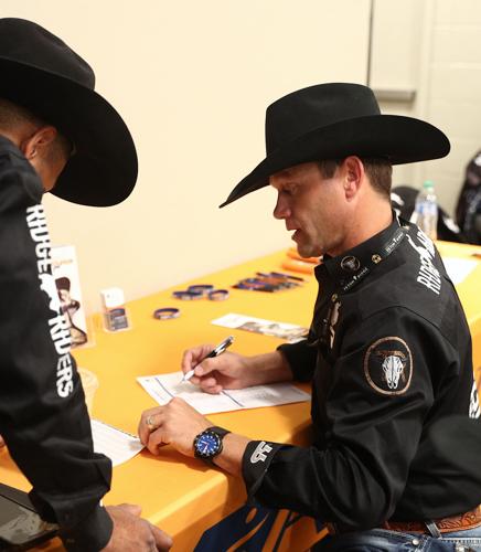 Arizona's professional bull riders team kicks off season at Roadrunner ...