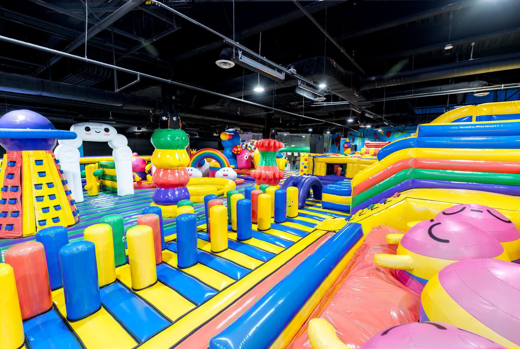 FUNBOX: Arizona’s largest indoor bounce house opened in Mesa | Local ...