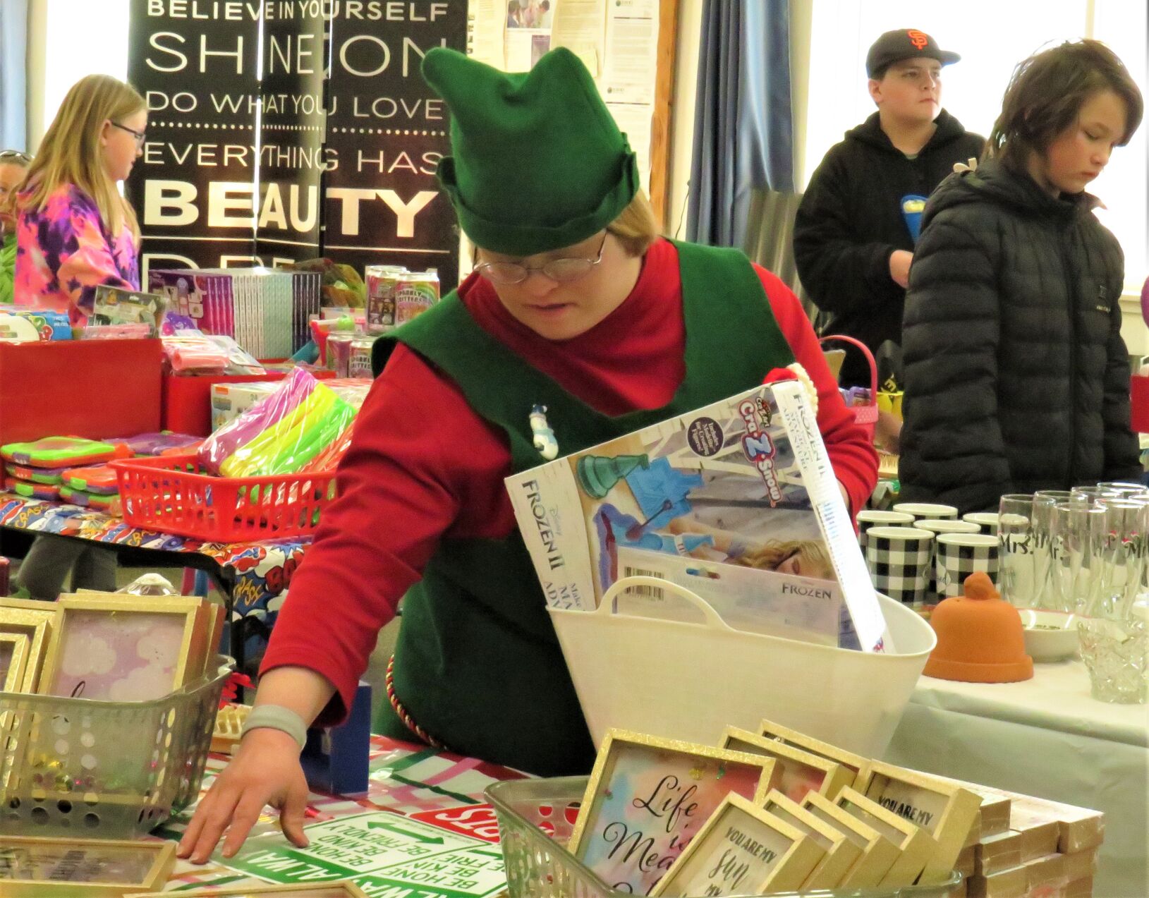 Kids pack in for free shopping event | News | clearwaterprogress.com