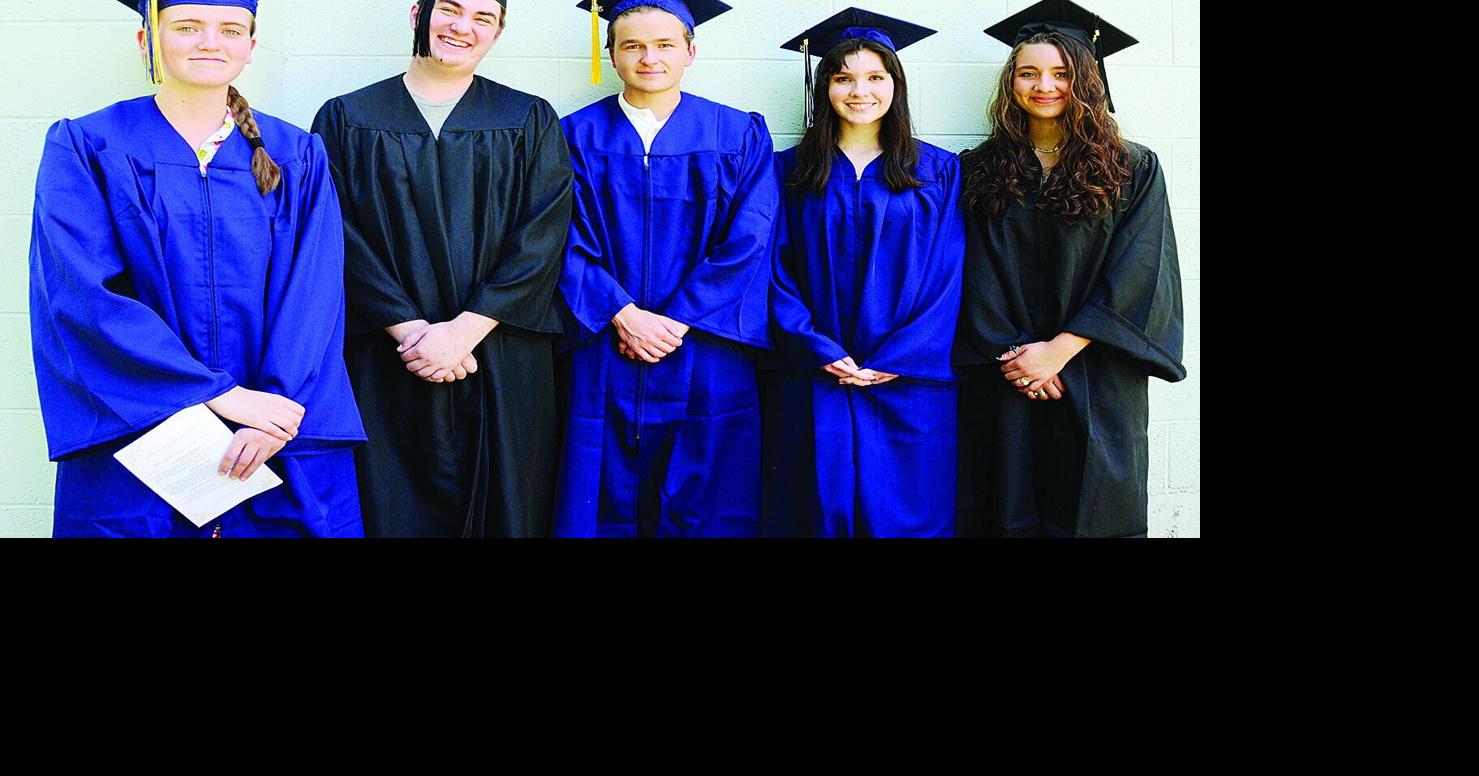 2025 Homeschool Graduate Eliza Morris | School News | clearwatertribune.com