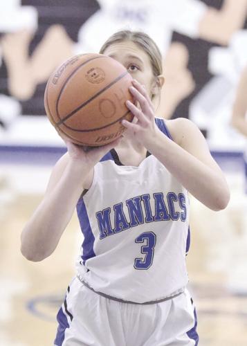 Beardin leads the Lady Maniacs to victory over Clarkston JV | Sports ...