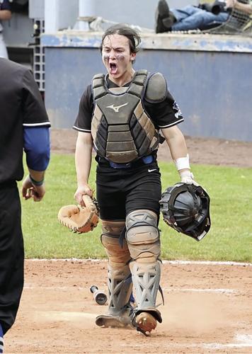 Orofino Maniacs on to State after defeating Grangeville Bulldogs ...
