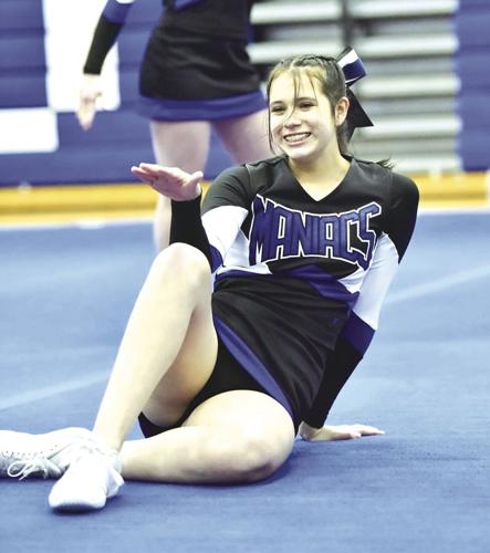 Orofino Cheer Team members | Top Stories | clearwatertribune.com